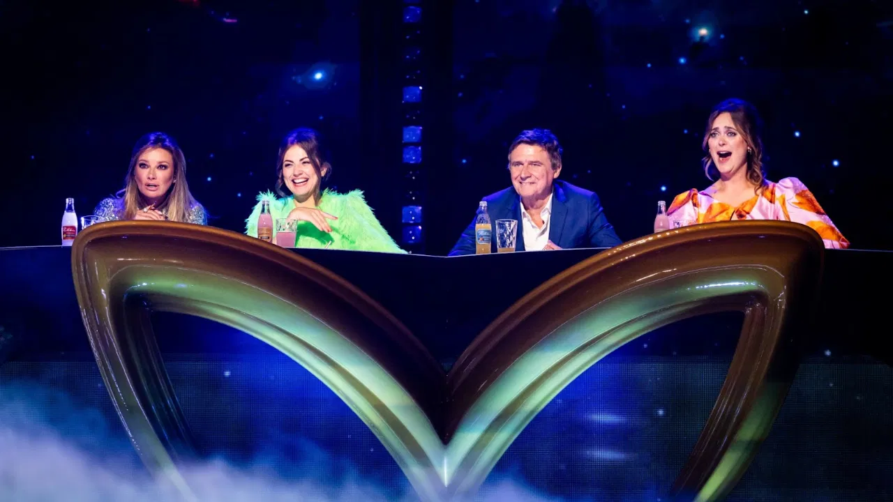 Ophef onder Fans van The Masked Singer: Dit jurylid zorgt voor ...